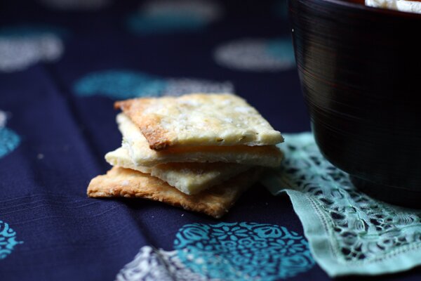 Homemade Rosemary Saltine Crackers — Tokyo Terrace